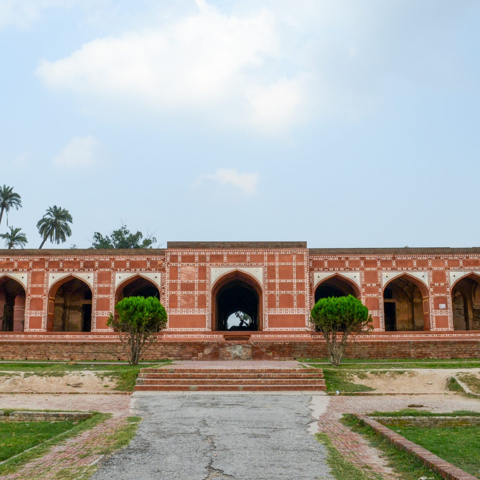 Noor Jahan’s Tomb – Traveler's Horizon